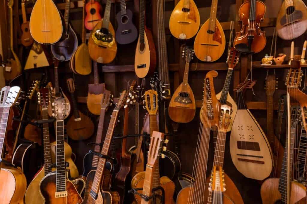 What Is The Easiest String Instrument to Learn? - Hobby Guitarist